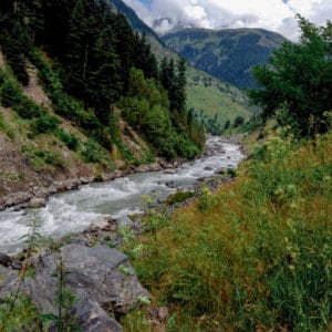 Difference Between Rivers and Streams [Surprising Facts] - Pond Informer