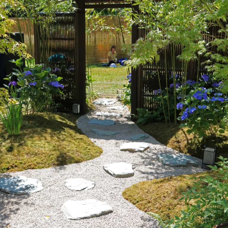 25 Garden Design Ideas for Long & Narrow Gardens - Pond Informer